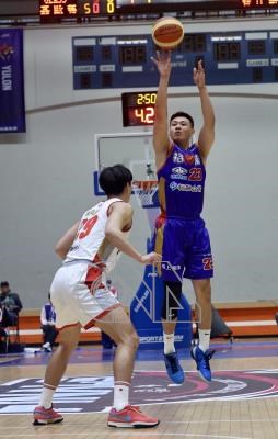 SBL總冠軍賽第2戰 裕隆勝台銀（2）| 運動 | 中央社影像空間